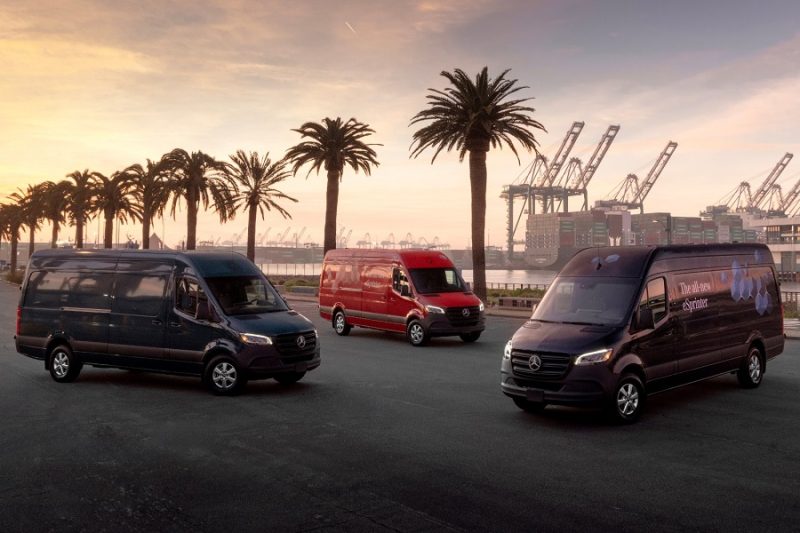 Mercedes-Benz Charges Ahead with eSprinter, the Electric Van That’s Van ...