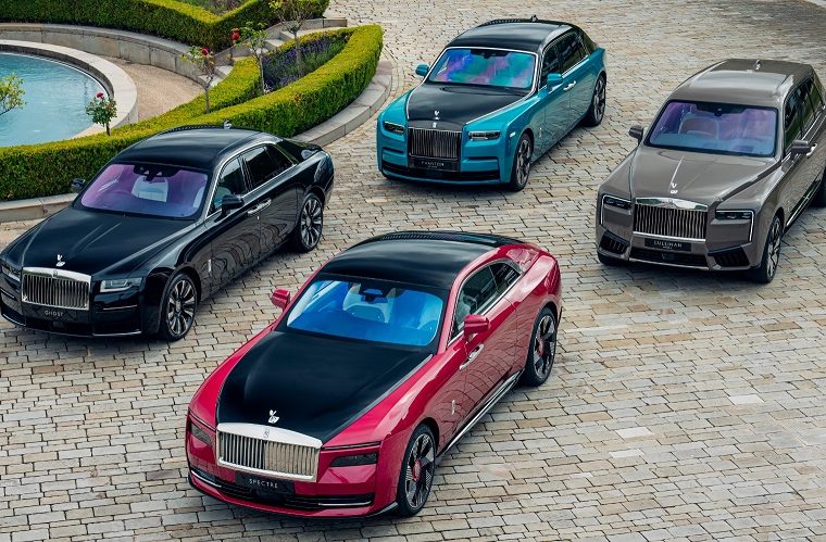 Rolls-Royce Showcases Bespoke Cullinan, Spectre, Phantom & Ghost at ...