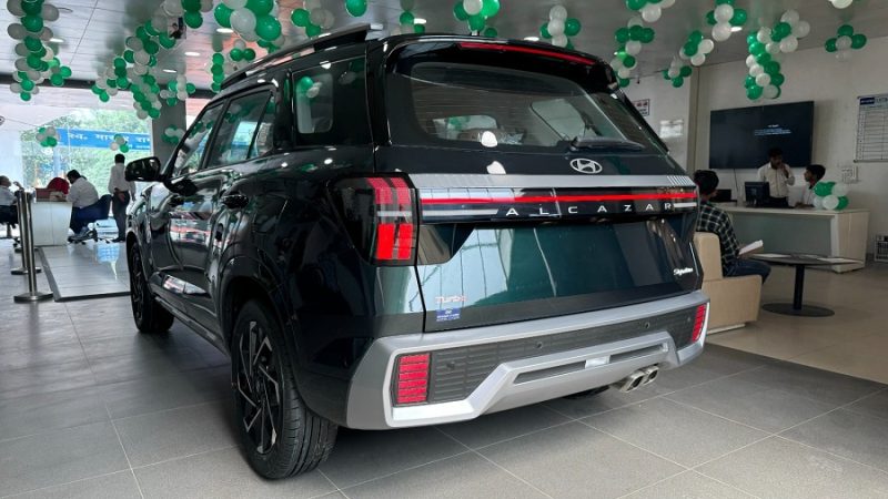 Hyundai Alcazar 2024 Review: The Family Chariot with Extra Bling ...