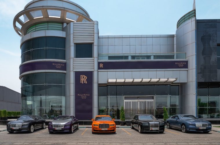 Bugatti Unleashes the W16 Mistral: A Roofless Wonder with a Gust of ...