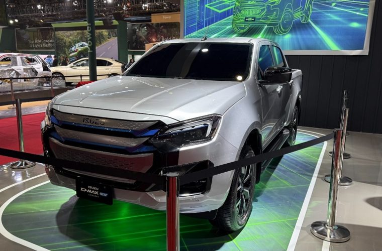 Mahindra Revolutionises Premium EV Segment with Pack Three Pricing for ...
