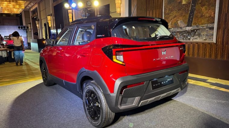 Mahindra XUV 3XO RevX Review: The Subcompact SUV That Thinks It’s a ...