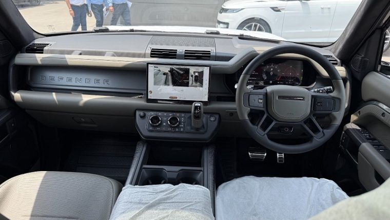 Land Rover Defender Octa Review: The Diamond with Mud Under Its Nails ...